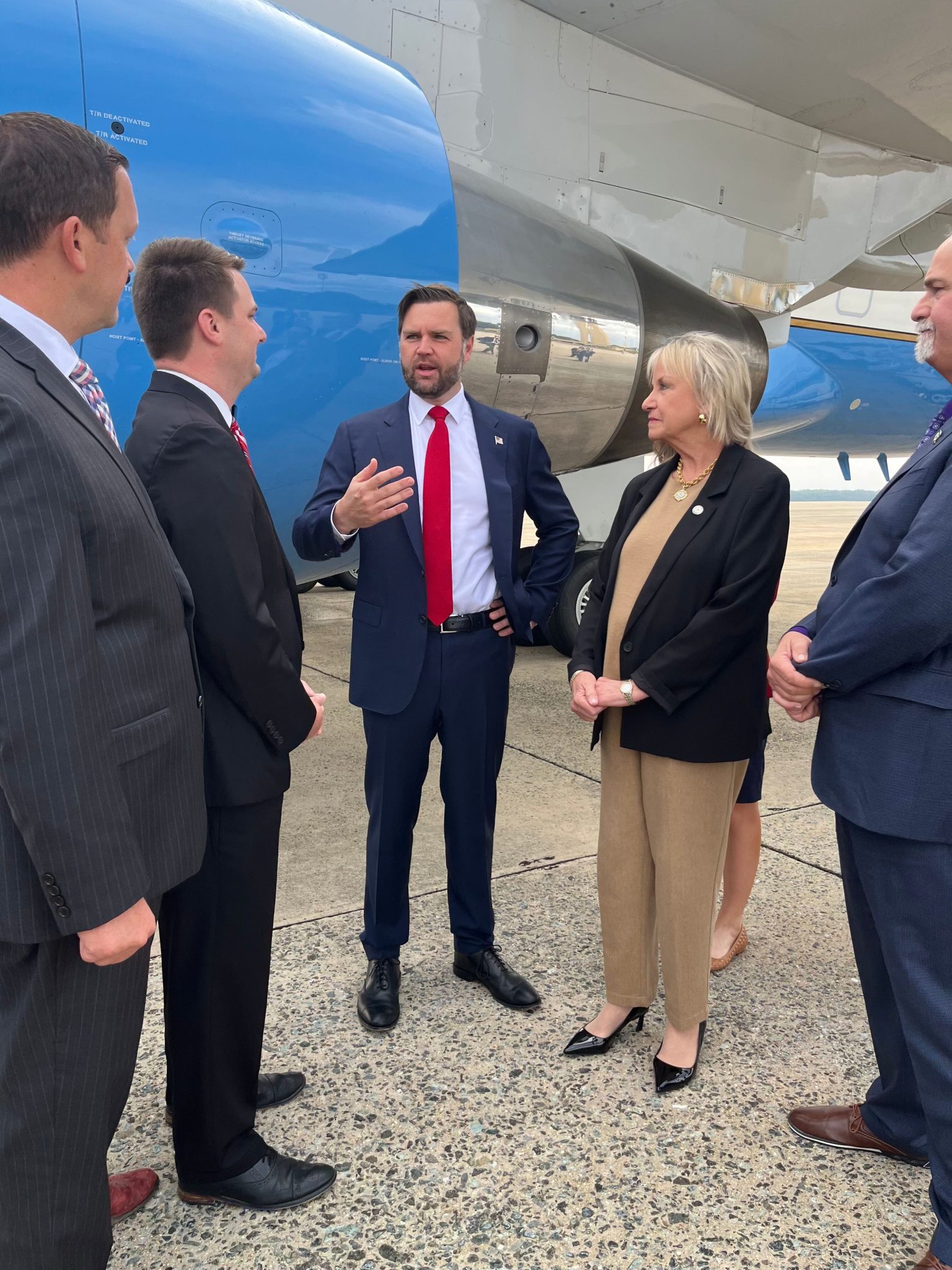 RELEASE: Mullin Welcomes Oklahoma State Legislators to The White House ...